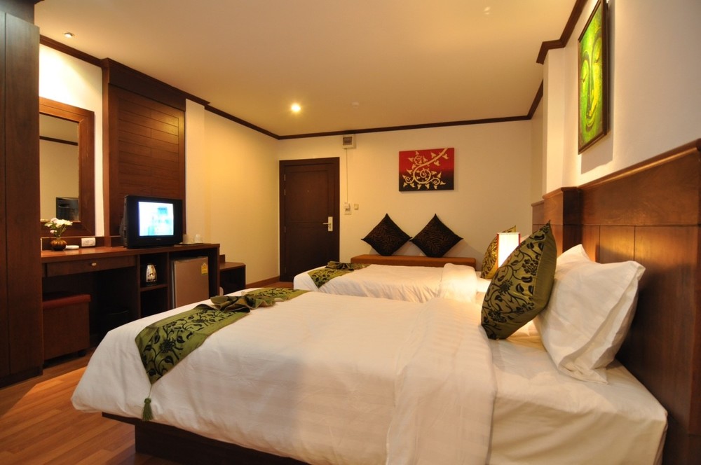 Отель HEMINGWAYS HOTEL 3*, о.Пхукет. Пляж Патонг / Phuket. Patong Beach ...