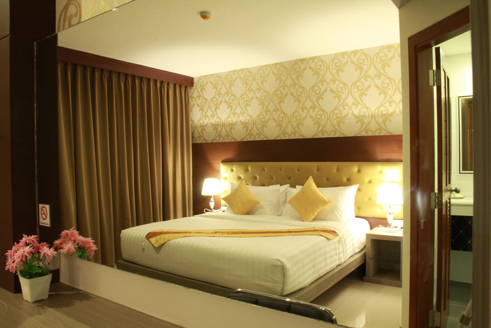 Отель HEMINGWAYS SILK HOTEL 3*, о.Пхукет. Пляж Патонг / Phuket. Patong ...