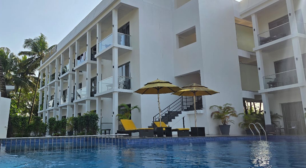 Отель THE UPPER HOUSE (ex. SKAZKA RESORT MORJIM) 3*, Северный Гоа ...